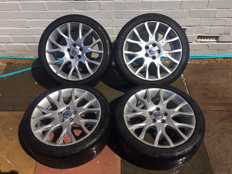 VOLVO R DESIGN ALLOY WHEELS 18" | in Widnes, Cheshire | Gumtree