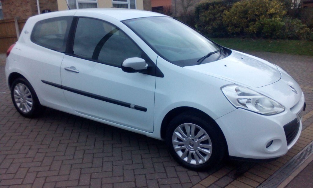 Renault Clio 1.2 iMusic - White 2010 Model | in Blofield, Norfolk | Gumtree Renault Clio 1.2 iMusic - White 2010 Model | in Blofield, Norfolk | Gumtree