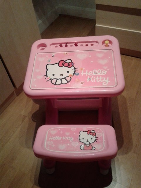 Hello Kitty Desk with attached seat | in Sidcup, London | Gumtree