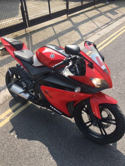 2009 Yamaha YZF R-125 r125 in Red great condition | in Lewisham, London ...