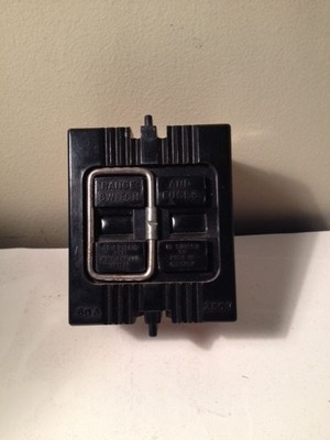 Fuse Blocks & Holders - Vintage Fuse Pull Out Lid