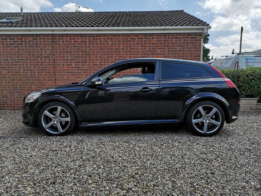 Volvo C30 R Design T5 petrol 225bhp 2011 black 63500 miles full service ...