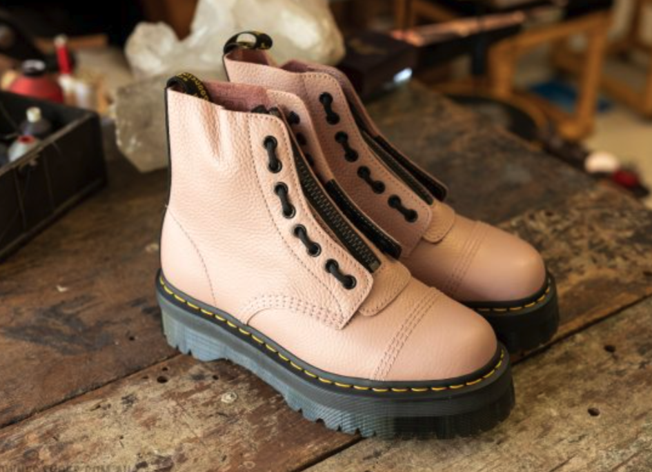 Dr. Martens SINCLAIR MILLED LEATHER PLATFORM BOOTS MSRP$240 Dr. Martens SINCLAIR MILLED LEATHER PLATFORM BOOTS MSRP$240