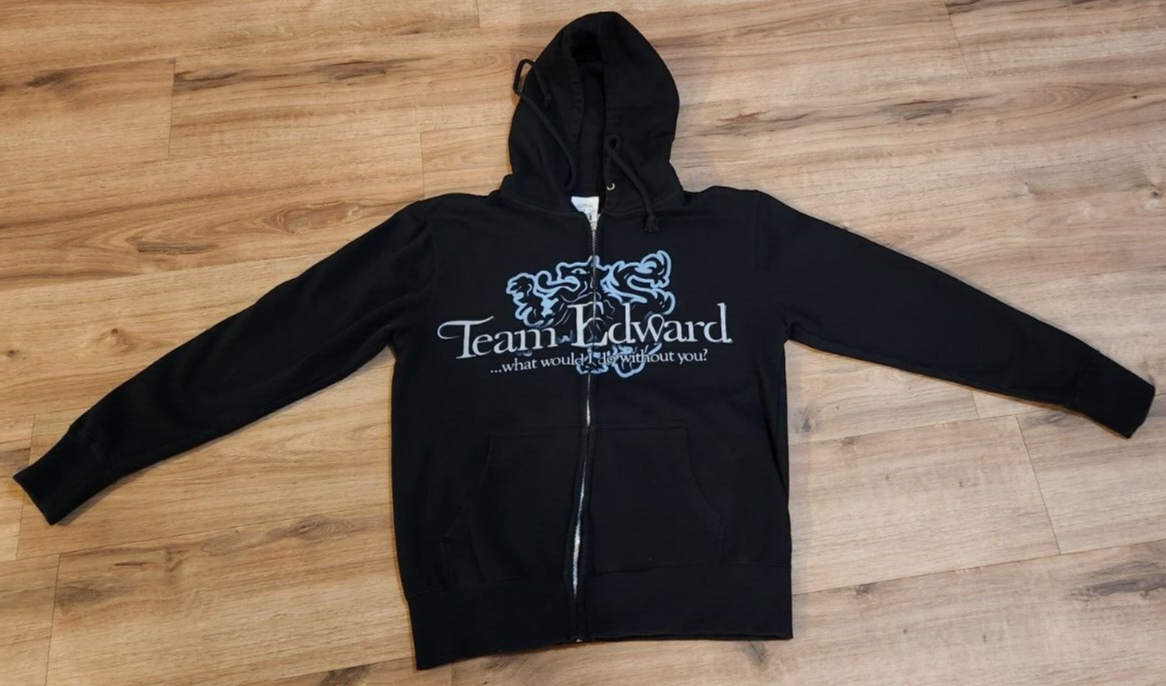 Team Edward Twilight Saga New Moon Hoodie Size Large Rare Team Edward Twilight Saga New Moon Hoodie Size Large Rare
