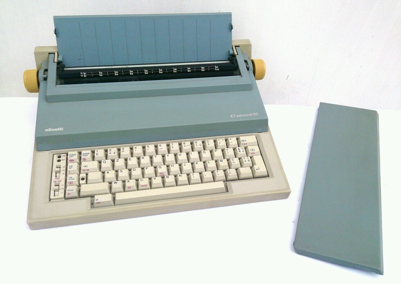 198x Olivetti ET Personal 55 on the Typewriter Database
