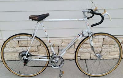Vintage Bicycles - Ten Speed - Nelo's Cycles