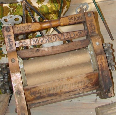 Clothing Wringers - Hand Crank