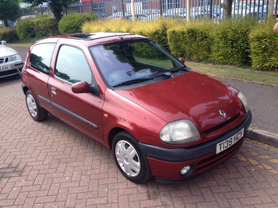 1999 T Reg Renault Clio 1.6 RXE, Petrol, Manual, Metallic Red, Just ...