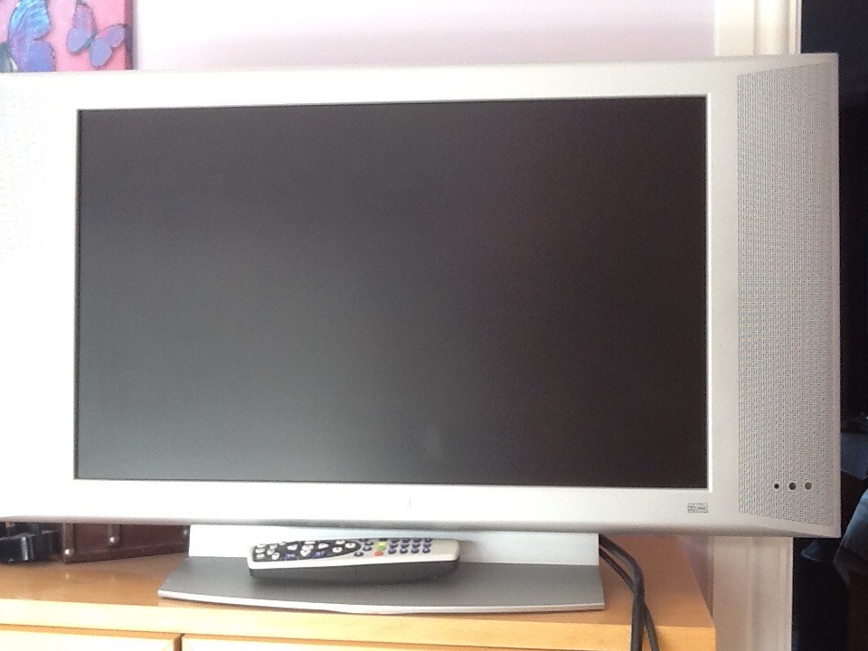 Philips flat screen tv 23 inch | in Godalming, Surrey | Gumtree