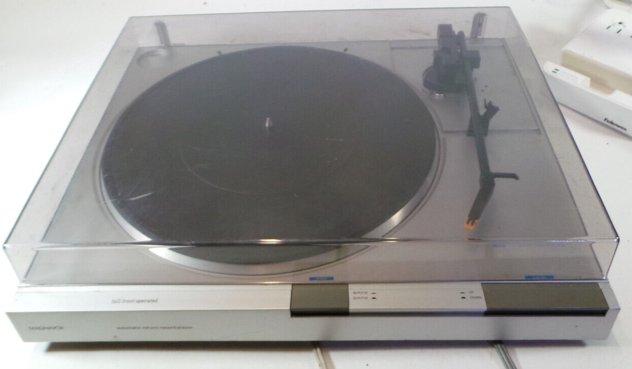 Magnavox Automatic Return Record Player | recordplayersi.com Magnavox Automatic Return Record Player | recordplayersi.com