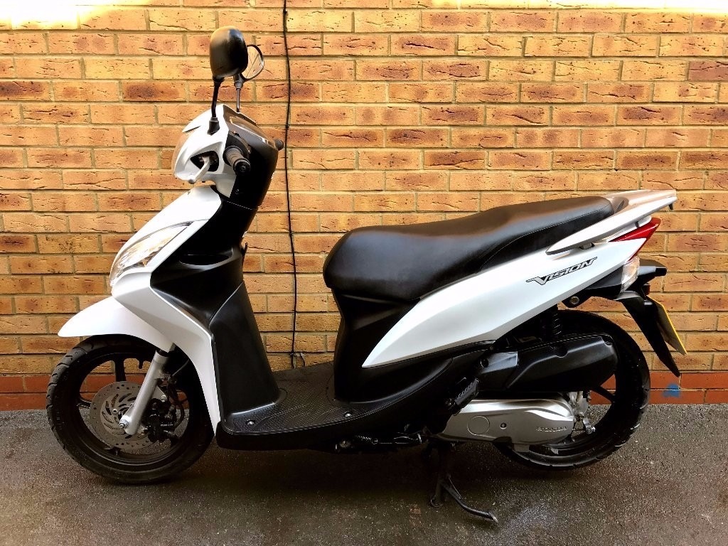 Honda VISION 110 Scooter 110cc *IMMACULATE, FSH & LOW MILES* | in ...