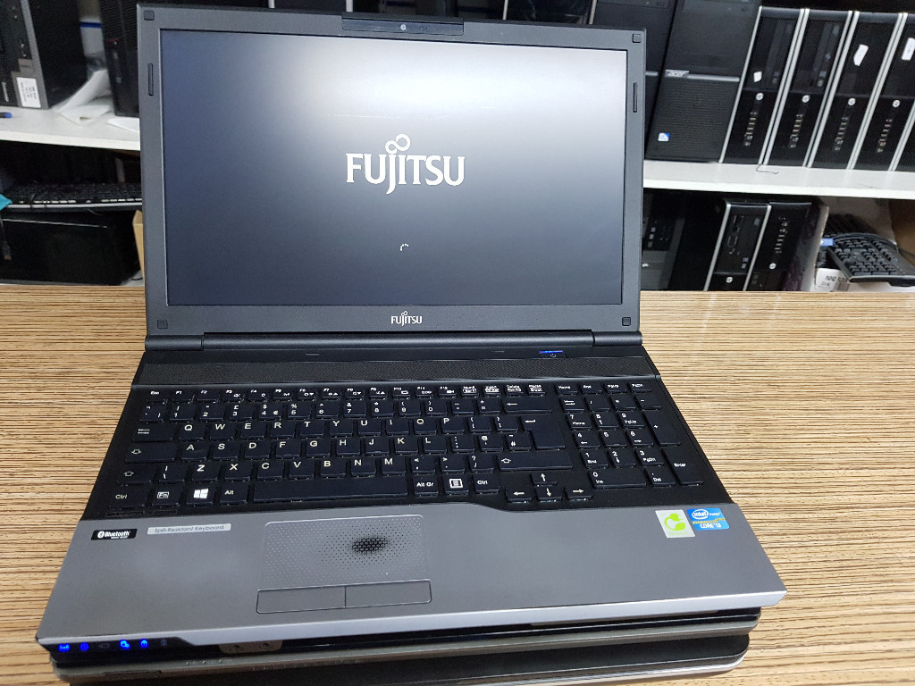 Fujitsu Lifebook A532 Intel core i3 -3120M @2.50GHZ 4GB RAM WINDOW 10 ...