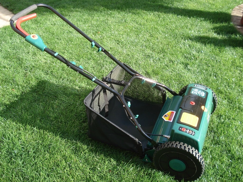 24V RECHARGEABLE CYLINDER LAWN MOWER | in Cambridge, Cambridgeshire ...
