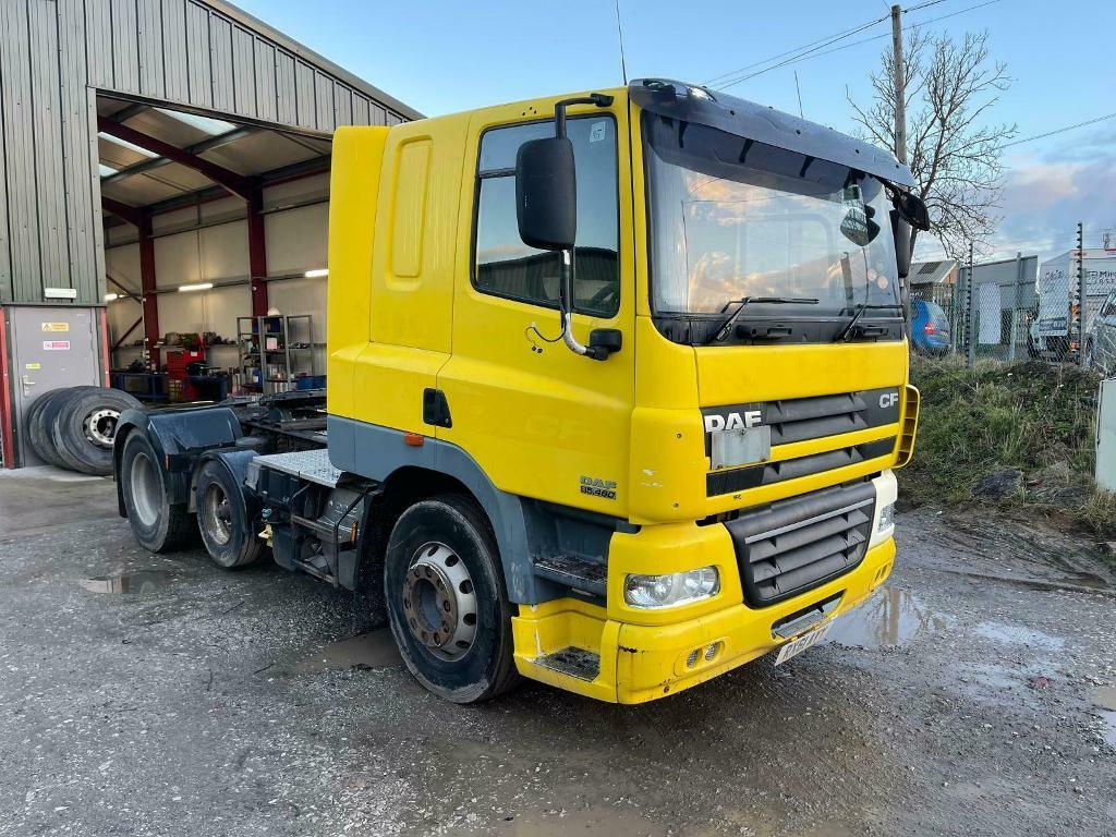 daf-cf-85-410-6x2-mid-lift-pet-reg-spec-sleeper-tractor-unit-in