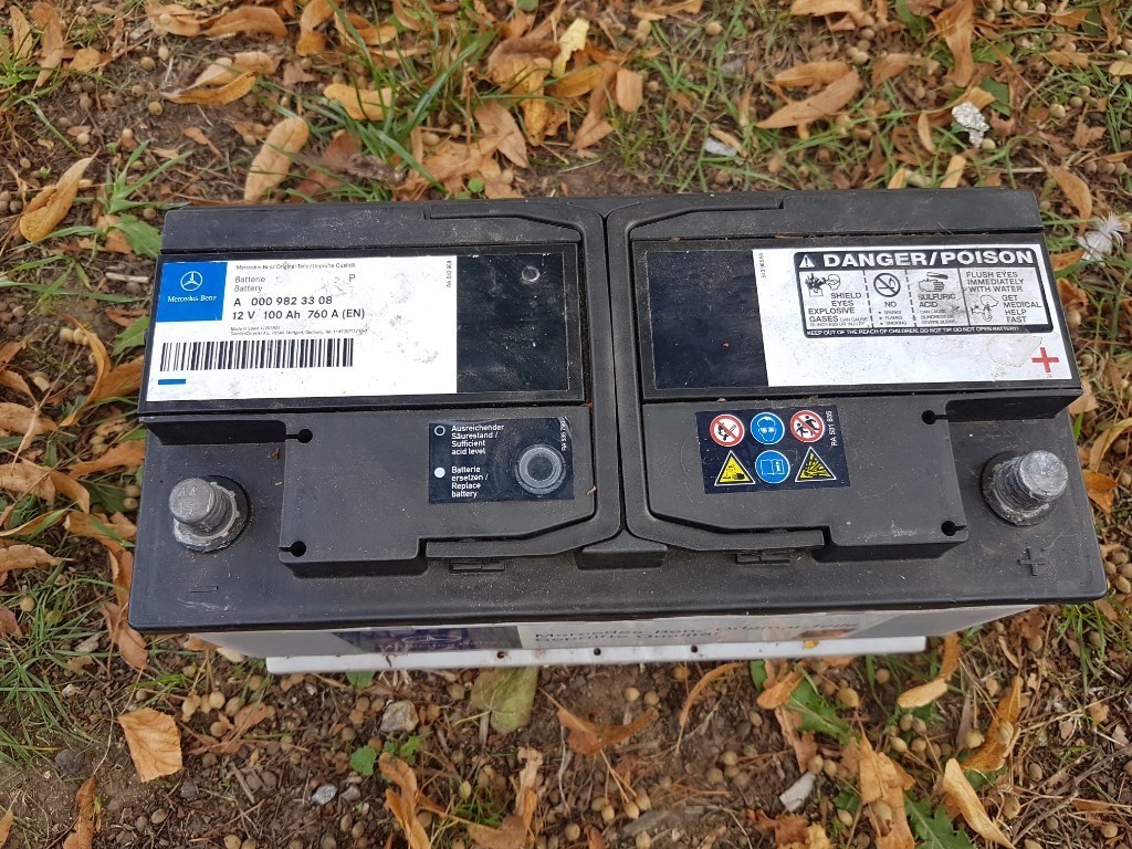 Mercedes Battery: A 000 982 33 08; 12 V 100Ah 760 A (EN) | in ...