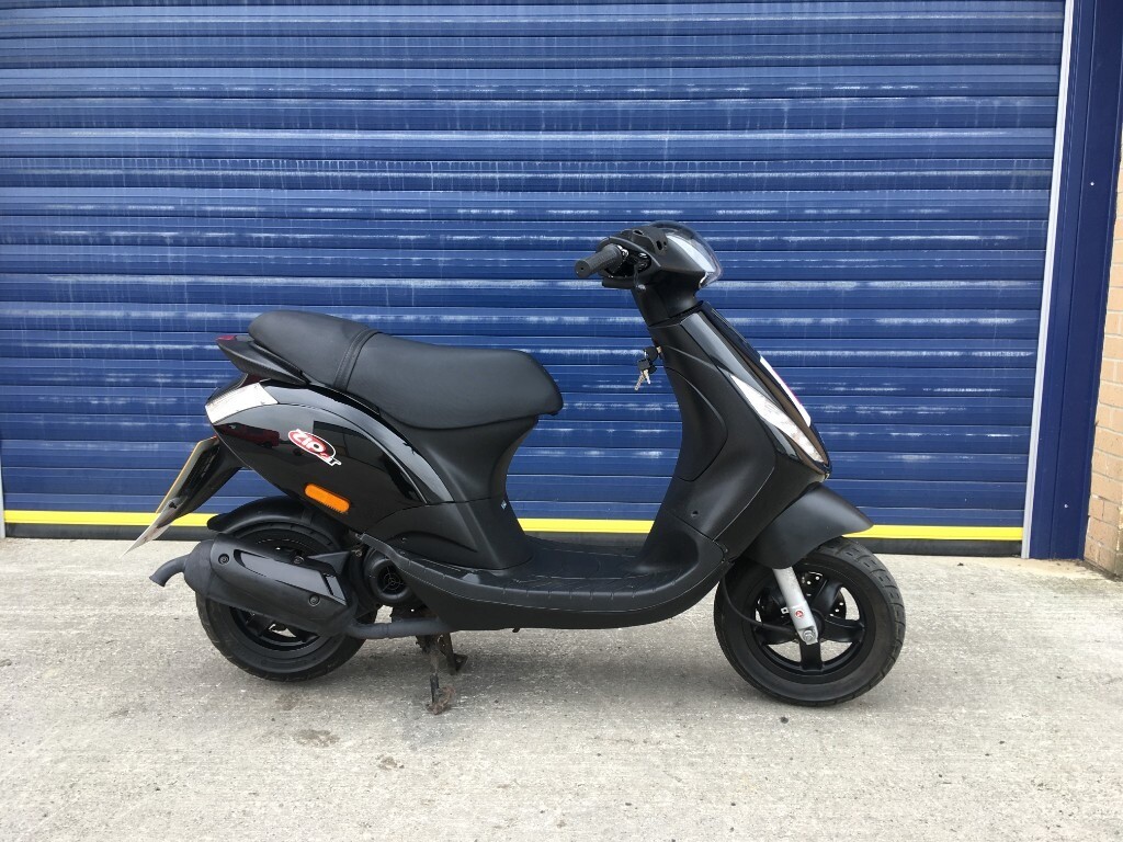 2015 PIAGGIO ZIP 50cc 2 STROKE MOPED SCOOTER , VERY LOW MILES , VERY ...