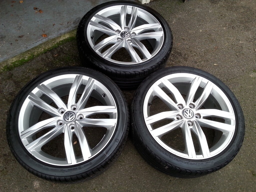VW Golf Mk 7 Durban style 18 inch alloy rims light use plus clean tyres ...