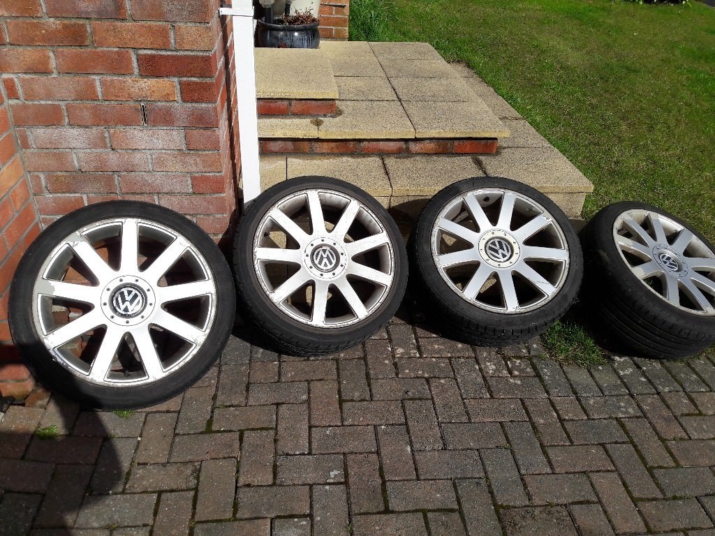 4 vw golf mk 4 alloy wheels and tyres.1 has puncture all could do with ...