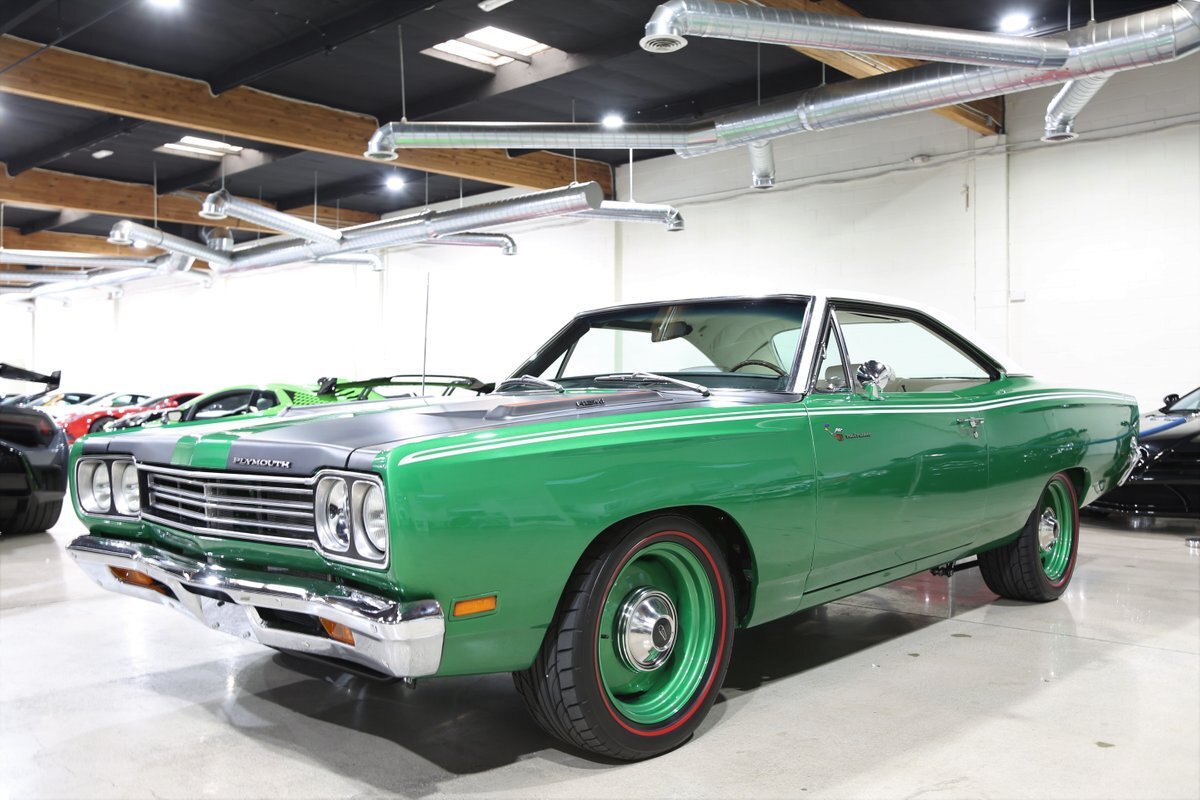 1969 Plymouth Road Runner Hellcat Custom 3500 Miles Green Coupe V8 ...