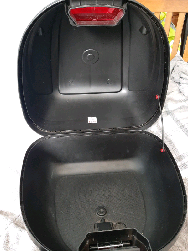 Givi 30l top box and plate and rack | in Exminster, Devon | Gumtree Givi 30l top box and plate and rack | in Exminster, Devon | Gumtree