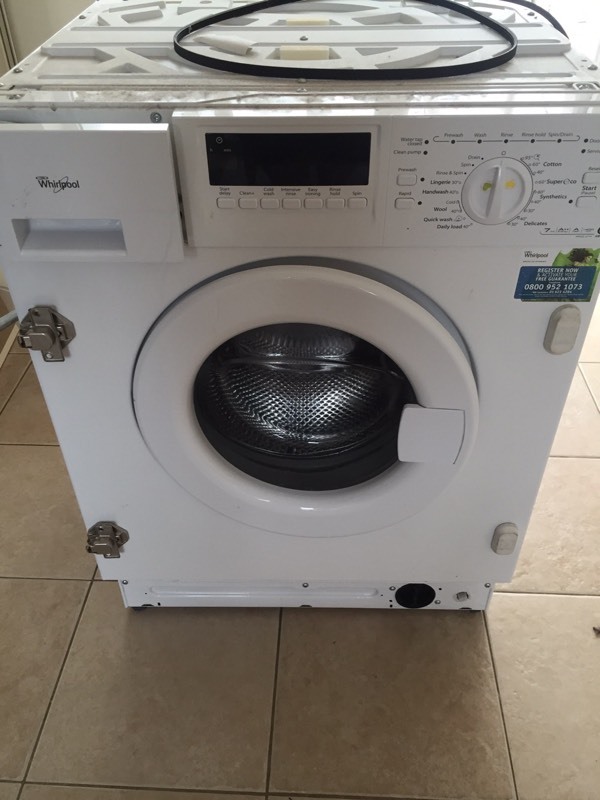 Whirlpool awo/c0714 integrated washing machine 7kg load 1400spin a++ ...