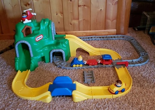 VINTAGE Little Tikes Peak Road & Rail Set