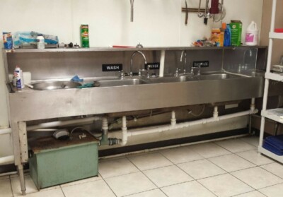 3-Compartment Sinks - Grease Trap
