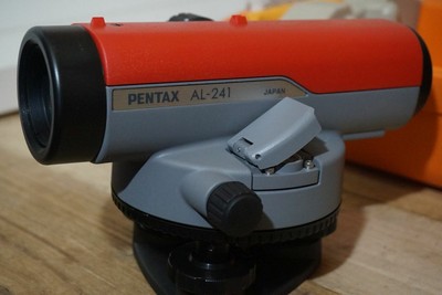 Automatic Levels - Pentax Level