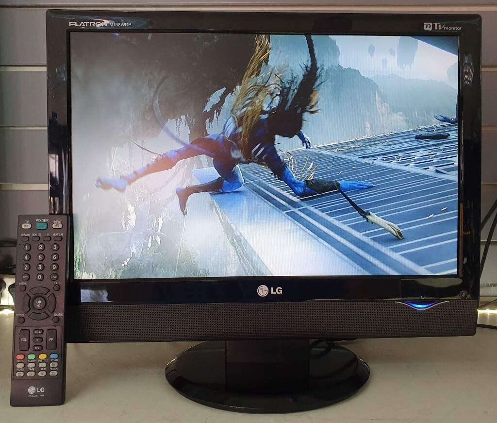LG M198WDP FLATRON 19 inch 720p LCD TV / DTV / Monitor (Pre Owned ...