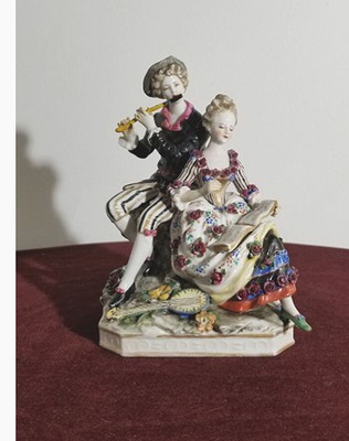 Figurines - Austrian Porcelain - Vatican