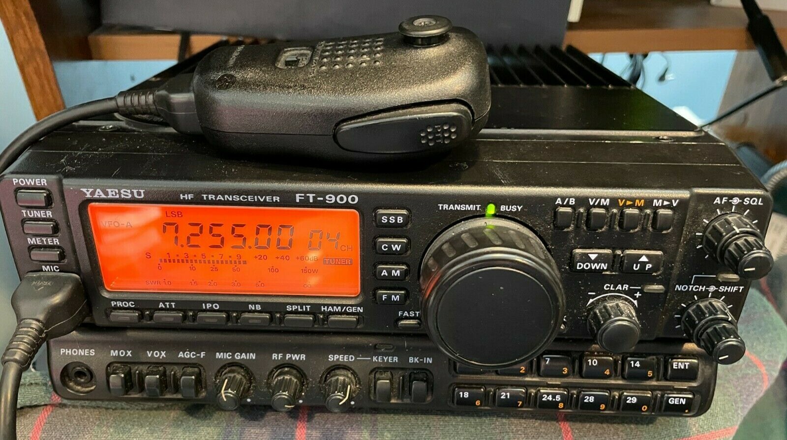 YAESU FT-900AT All Move 100W HF Transceiver with ATU-2 Internal Antenna Tuner のeBay公認海外通販｜セカイモン
