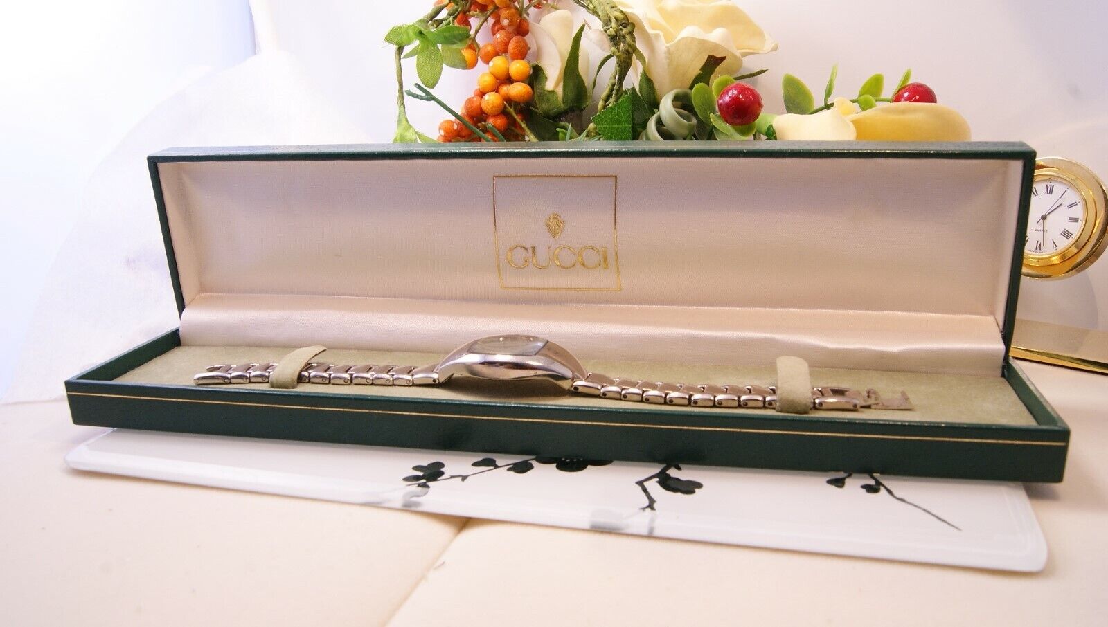 Vintage! Gucci Watch Stainless Steel,Green Face Square Shape Vintage! Gucci Watch Stainless Steel,Green Face Square Shape