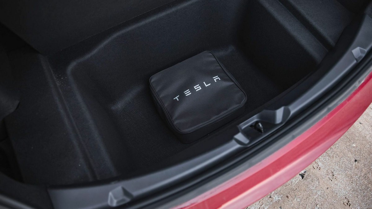 Tesla Model 3 Test, Preis, technische Daten - Fahrbericht | mobile.de