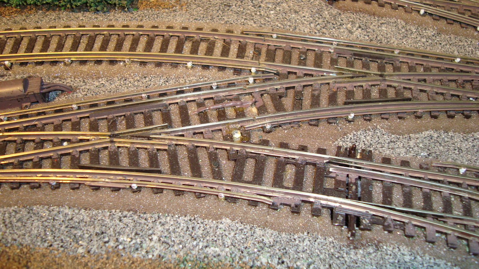 Peco IL-120 Conductor Rail Chairs for Third Rail 5050881092101 | eBay UK