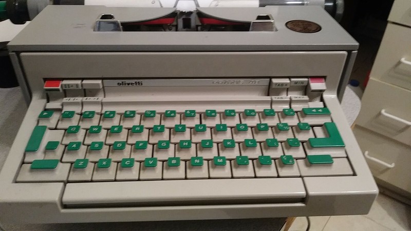 1971 Olivetti Praxis 48 on the Typewriter Database