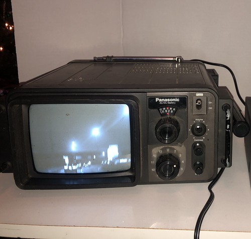 Vintage 1979 Panasonic TR-707 Solid State Portable VHF/UHF Vintage 1979 Panasonic TR-707 Solid State Portable VHF/UHF