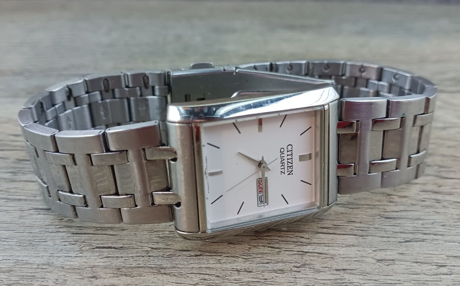 Vintage Square Citizen 600045 Japan Movement Day Date Men's Vintage Square Citizen 600045 Japan Movement Day Date Men's