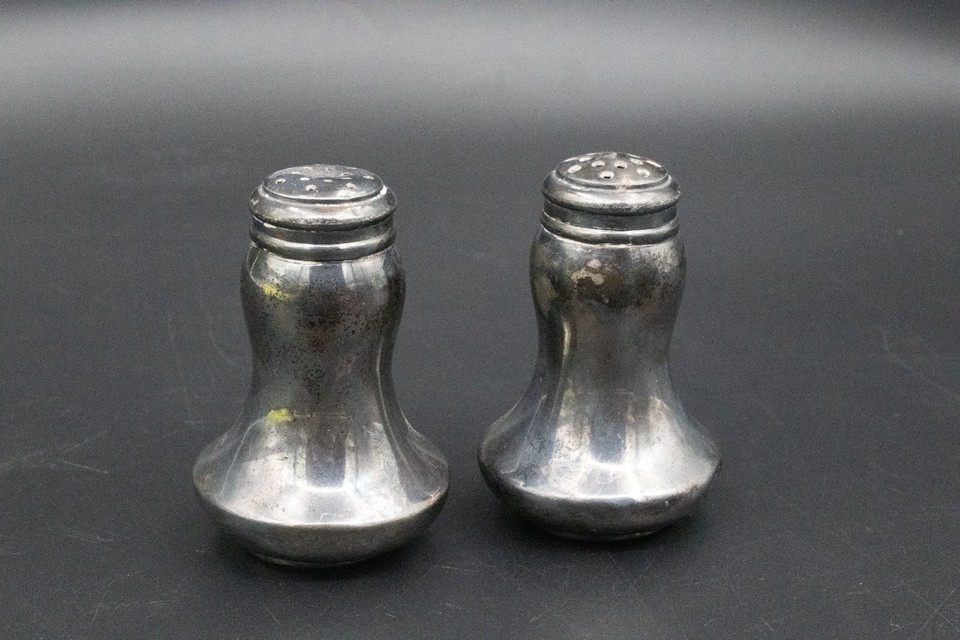 Vintage Wallace Bros Silver Co. Small Salt & Pepper Shaker Set Unique ...