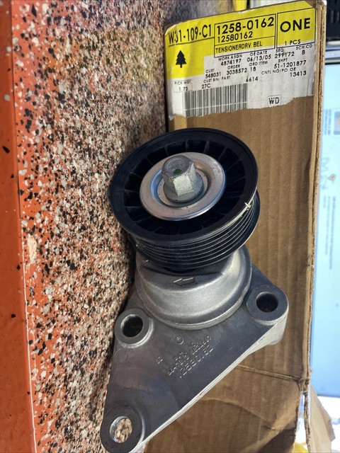 OEM GM Chevy Belt Tensioner Assembly Part Number 12580162 for sale ...