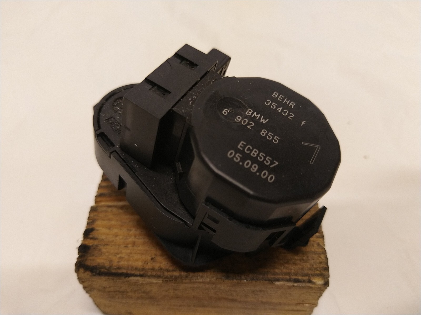 BMW E38 E46 E83, OEM HVAC climate control actuator motor, Floor Flap ...