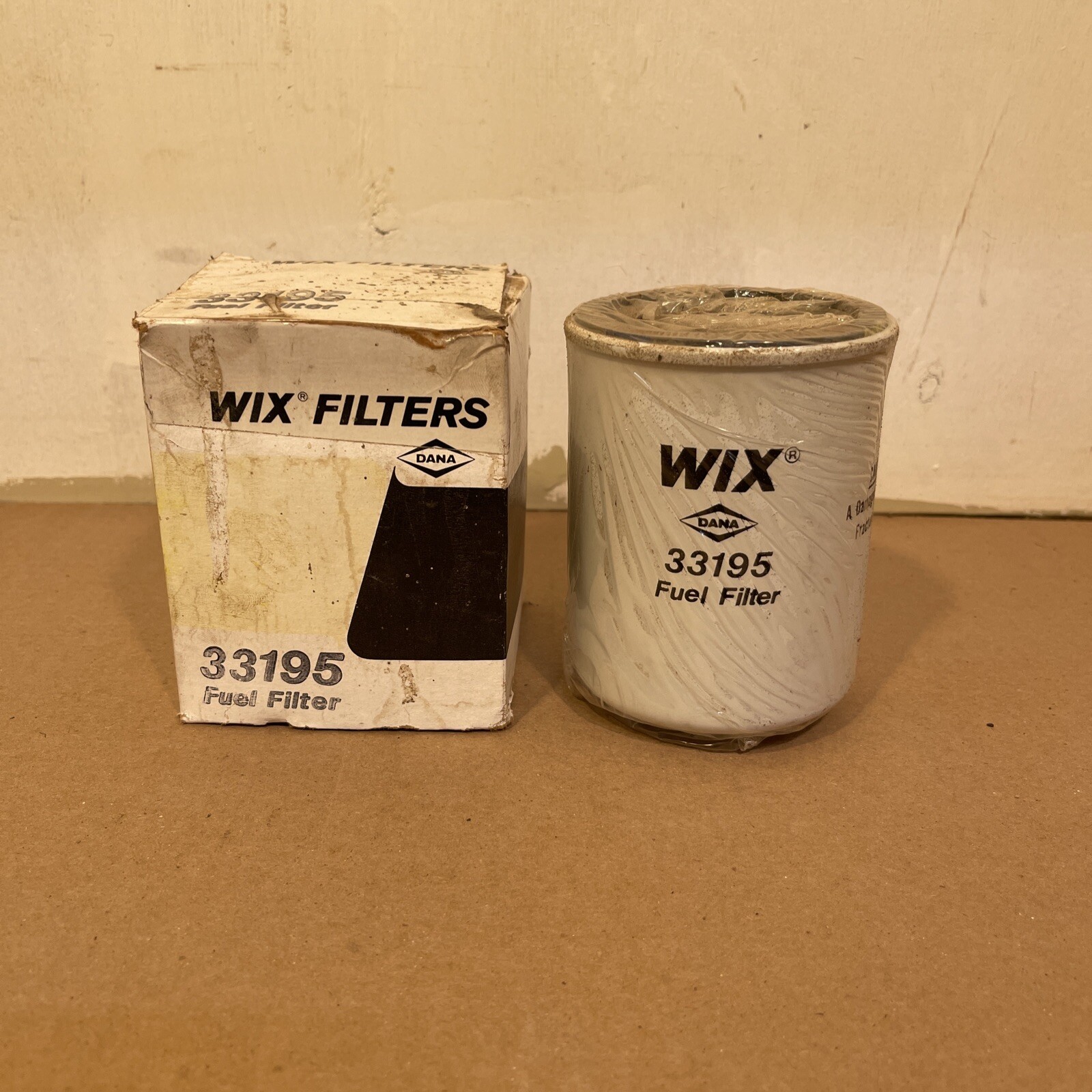 WIX 33195 - Fuel filter cross reference
