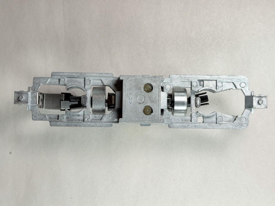 SW7 SW1500 DIESEL LOCOMOTIVE SWITCHER CHASSIS ATHEARN - DUAL FLYWHEEL ...