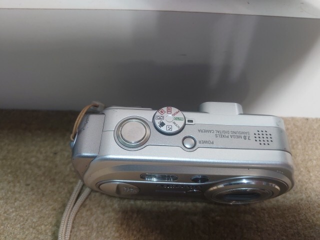 Samsung Digimax A7 7.0MP Digital Camera - Silver for sale online | eBay