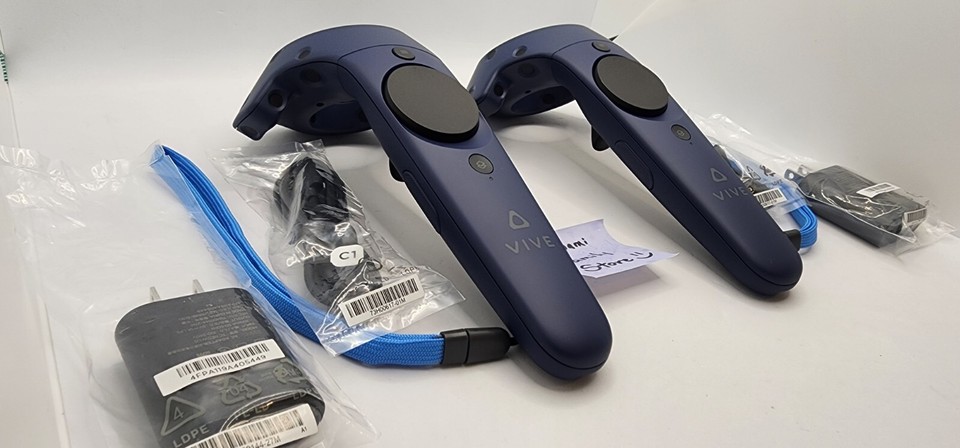 NEW 2x (Pair) of HTC Vive Pro 2.0 Blue Controller w USB Charger / Cord ...