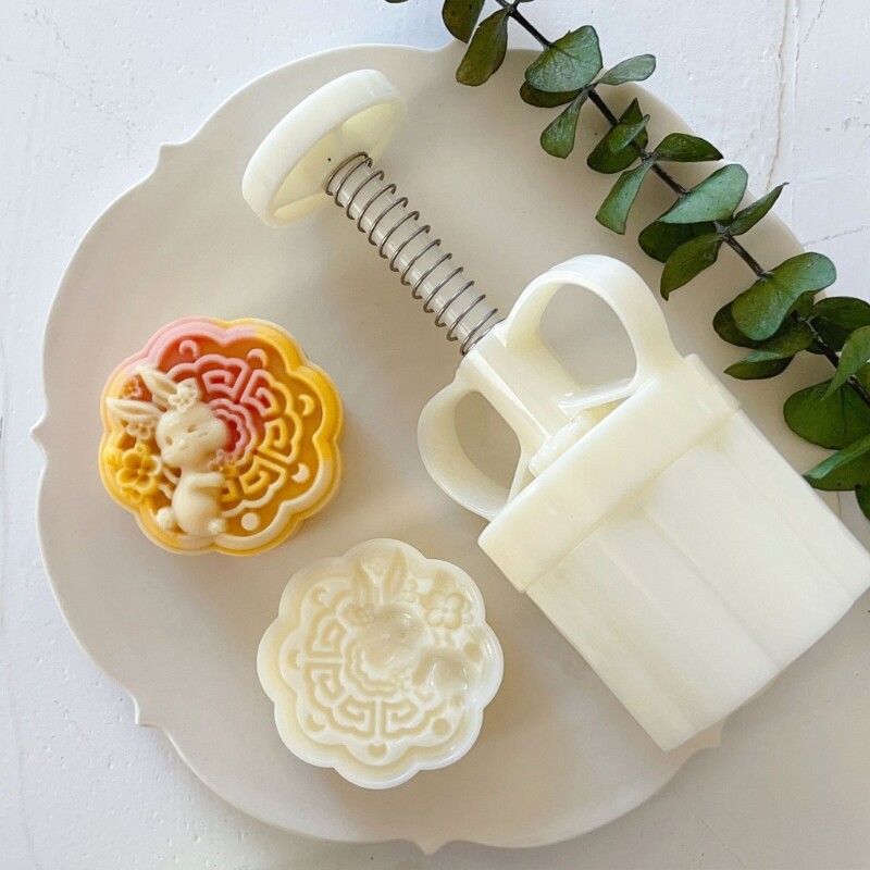 Cute Rabbit Moon Cake Mold Cookie Stamps Hand Press Cookie Dessert ...