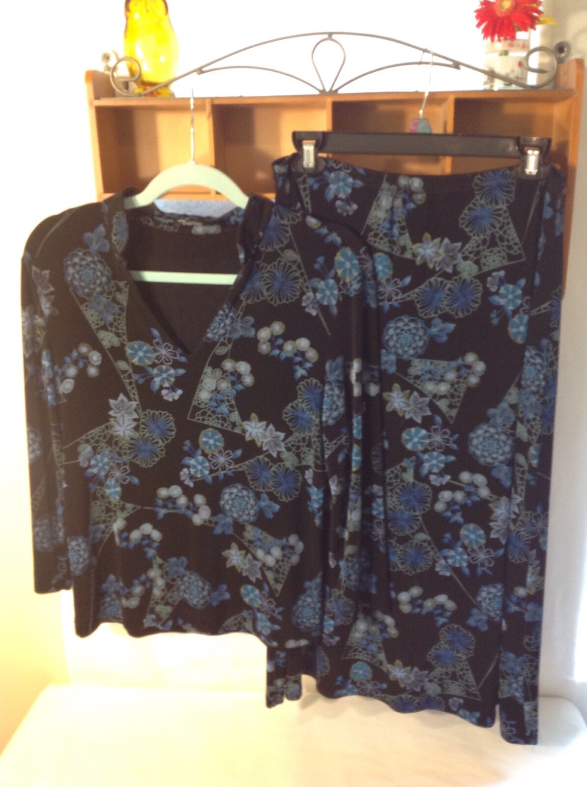SOFTWEAR Mark Singer 2pc skirt & SlinkyTop Floral Blu… - Gem