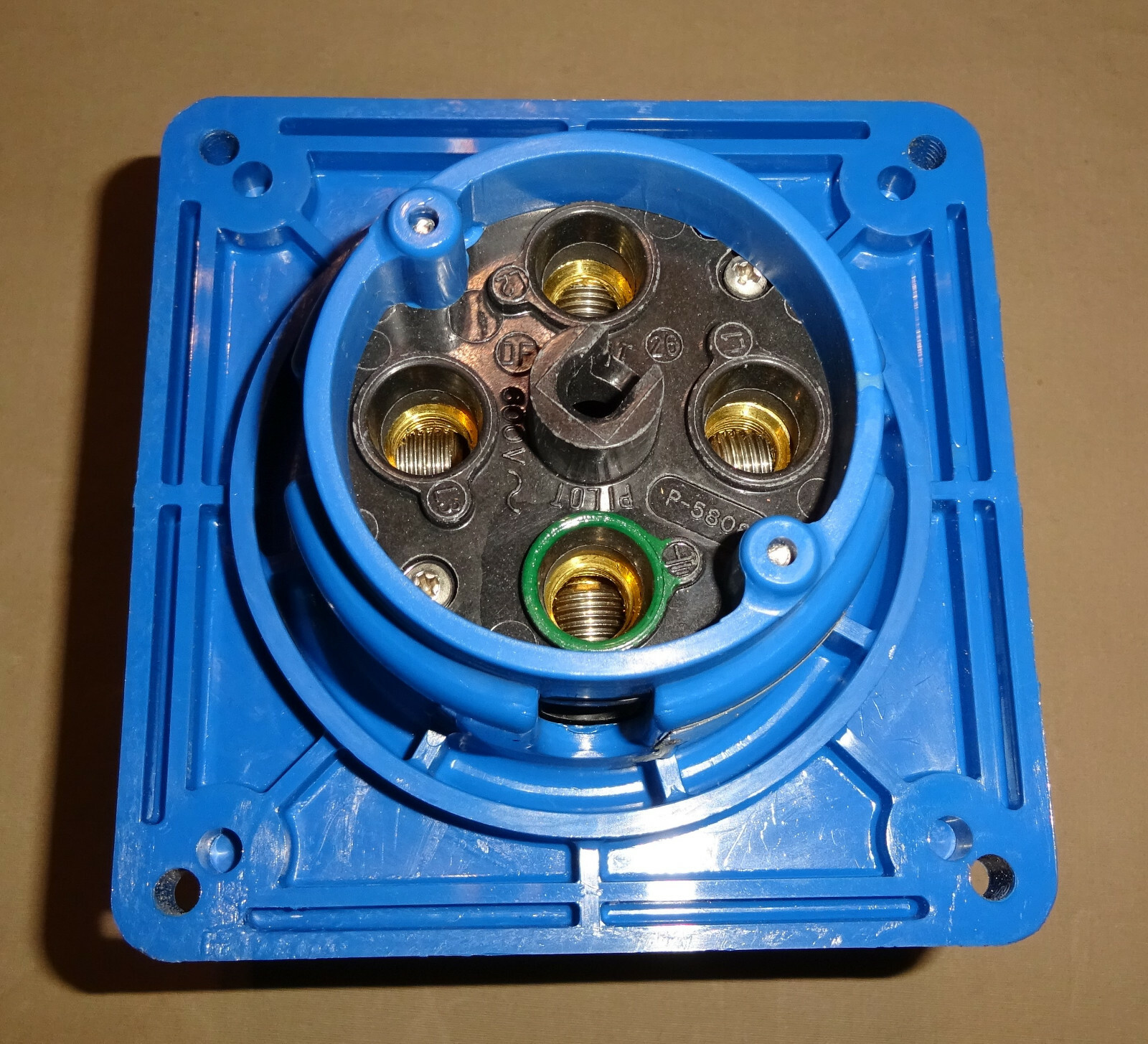 Hubbell 460R9W Receptacle with Backbox 60A 3P4W Pin&Sleeve USED | eBay