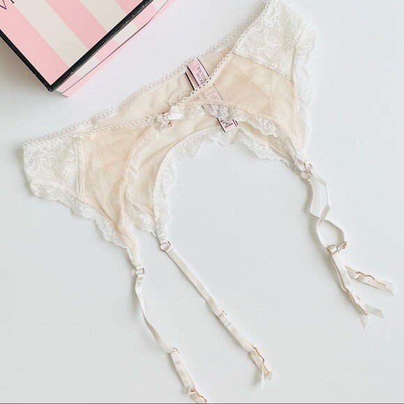 MEDIUM LARGE Victoria’s Secret Dream Angels Bridal white cream garter ...