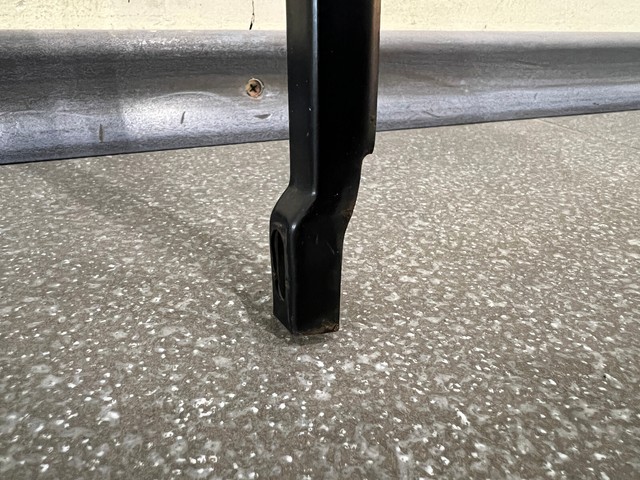 MERCEDES Mercedes-Benz OEM G500 Window Glass-rear Door-run Channel ...