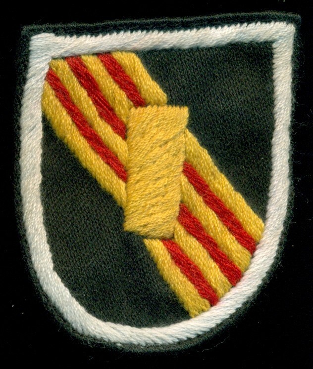 Original Vietnam War 5th Special Forces Grp 1st LT Beret Flash Patch ...